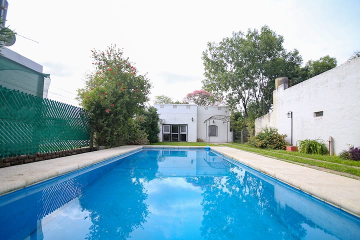 Casa Con Pileta Sauce Viejo - A Pasos Del Rio - Provincia de Santo Tomé y Príncipe, Argentina