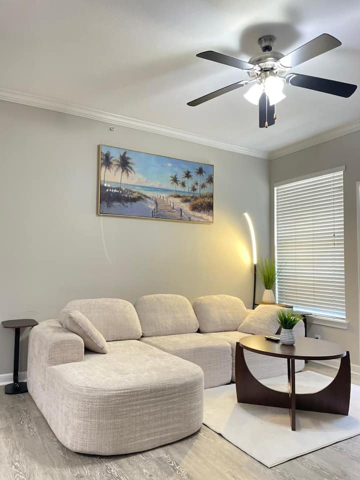 Spacious 2br | Pool, Gym & Near The Woodlands - The Woodlands, TX