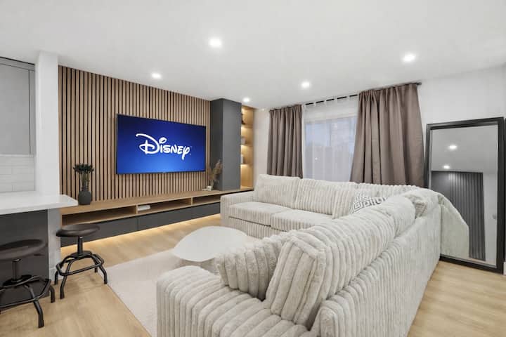 6br Modern Oasis | Near Niagara Falls & Wineries - St. Catharines