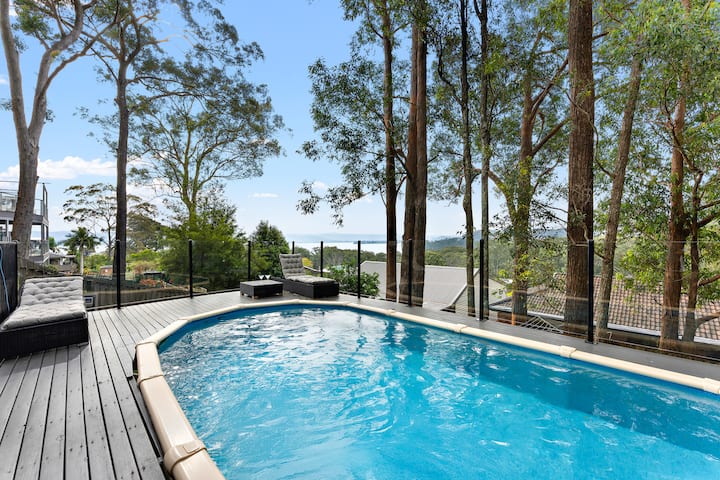 Elegant Saratoga Retreat 4br Pool & Water Views - Gosford