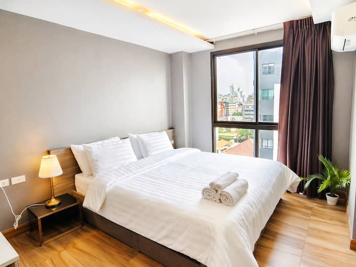 Modern Sukhumvit Room | 300m To Bts Nana - Dusit District