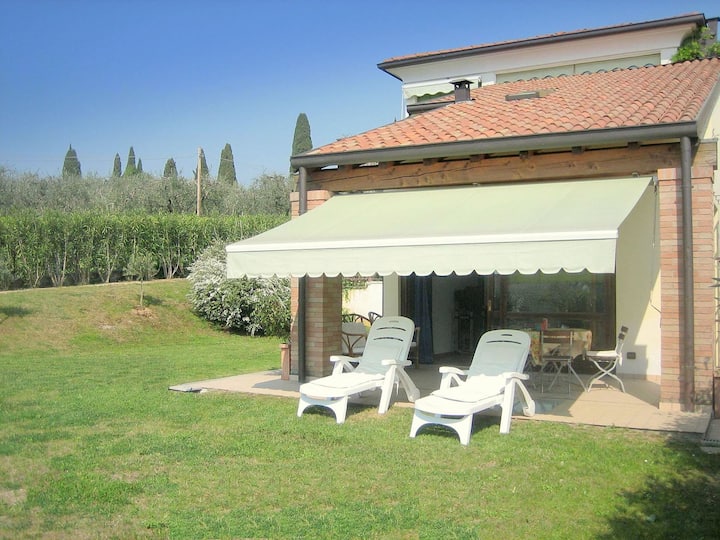 Maison De Vacances Spacieuse Avec Jardin Privé - Garda