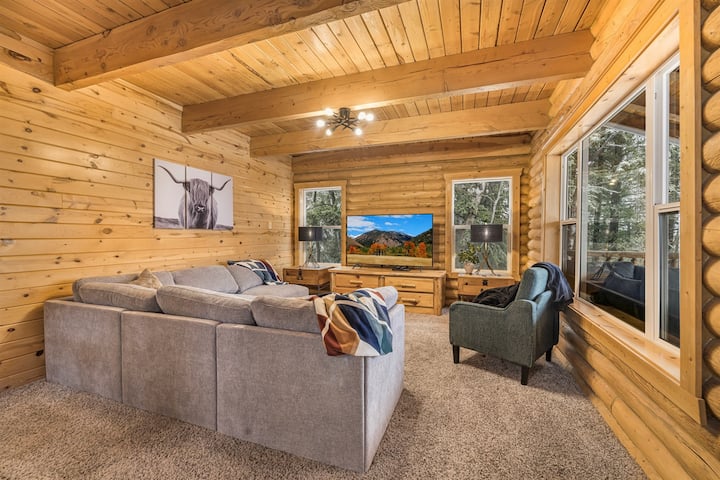 Winston's Yellowstone Lodge •Sleeps •18 Pool Table - Island Park, ID
