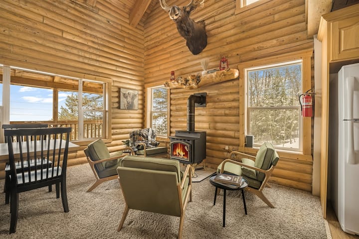Winston's Yellowstone Lodge •Sleeps •18 Pool Table - Island Park, ID