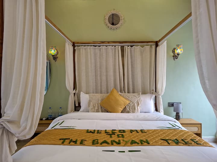 The Banyan Tree - Aqua Suite - Alibag