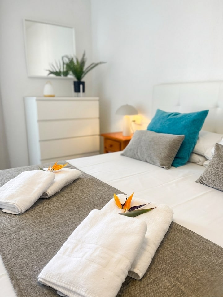 Amplio Apartamento Con Balcón Vista Mar Y Piscina - Pineda de Mar