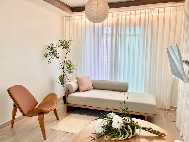 빵지순례/서대전역 5분/성심당/야구장/호텔감성/고화질빔/침실2개/오월드/아쿠아리움/무료주차 - Daejeon