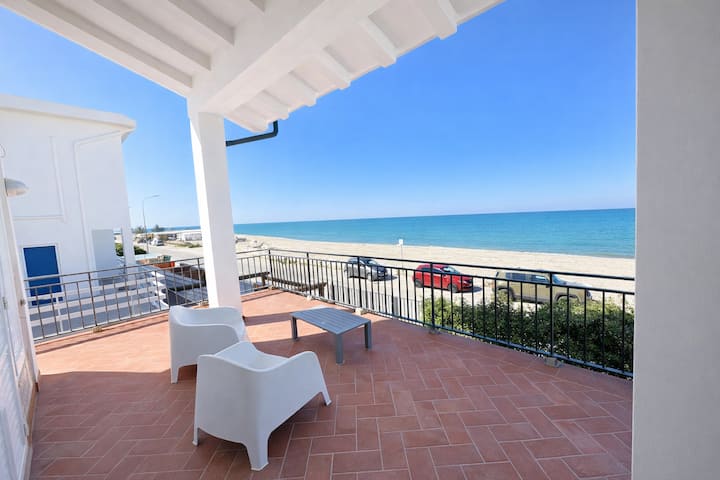 Se228-montemarciano, Seafront Two-bed Apartment - Senigallia