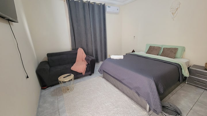 Chambres Confortables, Plage à Proximité.
Venez ! - Dakar