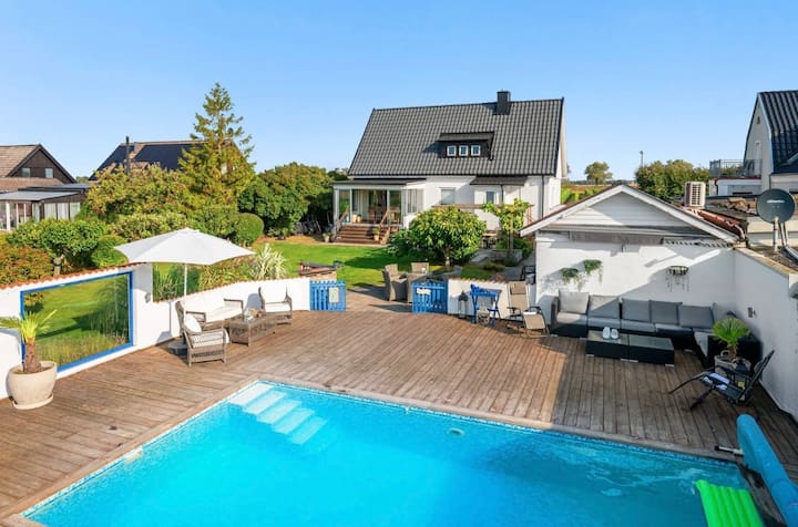 Poolhuset I Klagshamn - Malmö