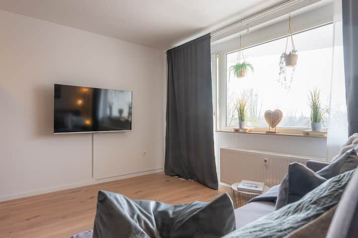 Stay@aj Homes: 4 Betten/schlafsofa/balkon/smarttv - Hamm