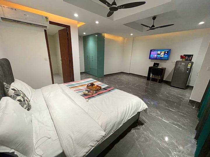 Luxe Opensuite|space•wifi•kitchen•cityhub•cafebars - 구르가온