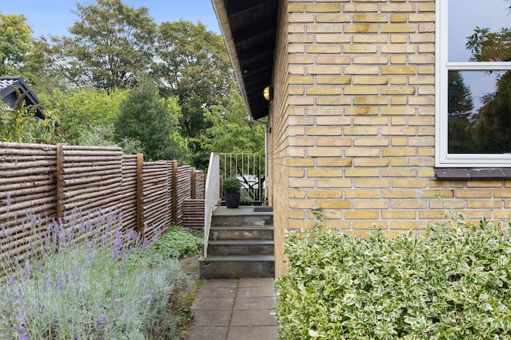 Familievenlig Villa På Rolig Vej Nær Centrum - Aarhus