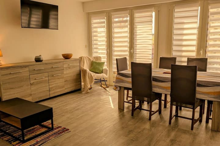 4 Chambres (Dont Bébé) · 6 Pers · Garage · Famille - Sedán