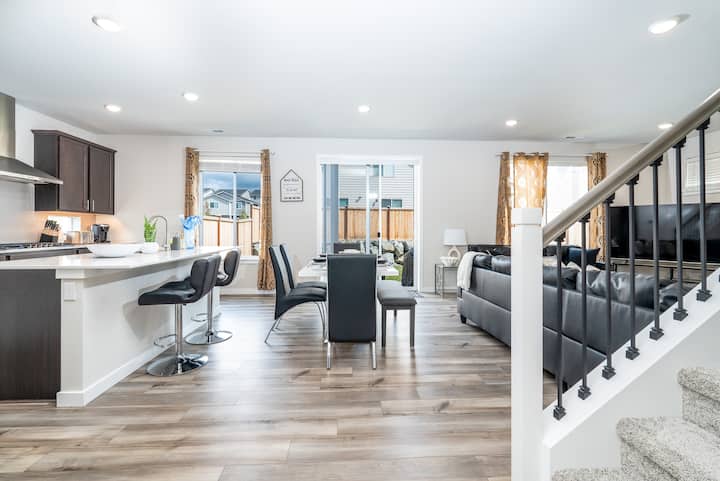 Mv8: Pristine Villa, Newly Built- 4br - Marysville, WA