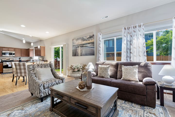 Mv10: 1st Floor Bed & Bath, Park- 4br - Marysville, WA