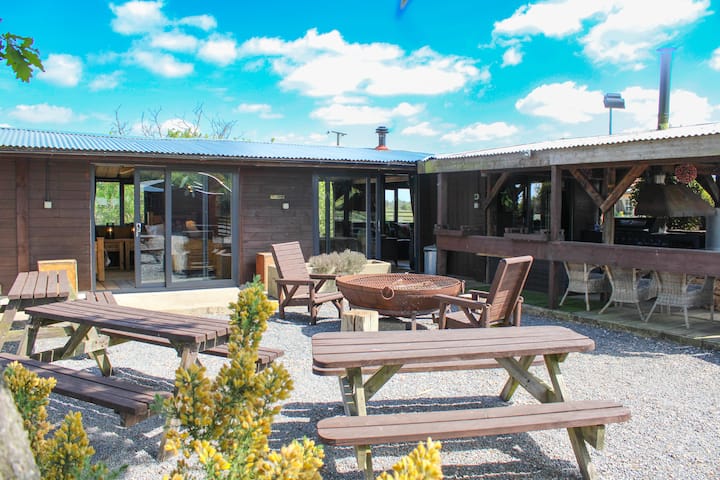 Large Family Cabins, Games Room, Arcades, Puppies - Market Rasen