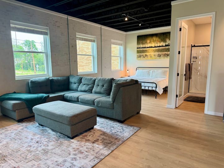 Charming Studio In Historic Downtown Palestine - Palestine, TX
