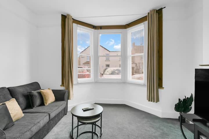 Premium Serviced Apartment Taunton - 톤턴