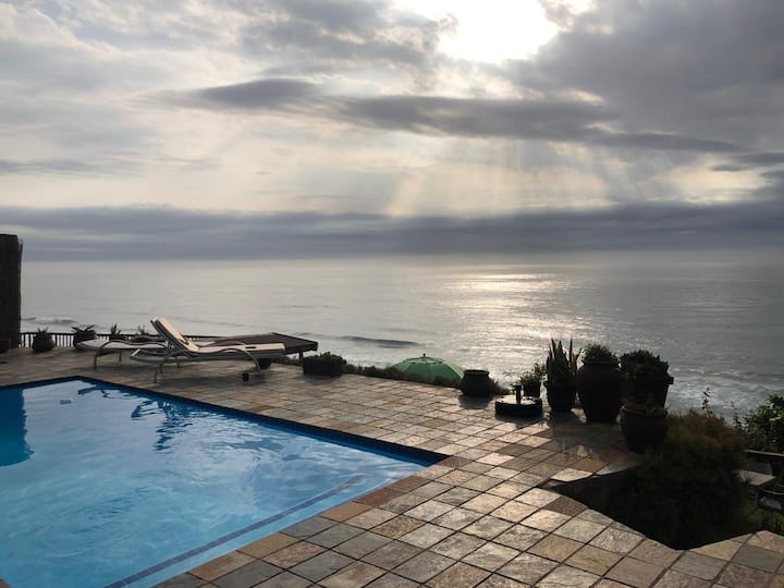 All Seasons Family Suite 7 Pool Area - Durban