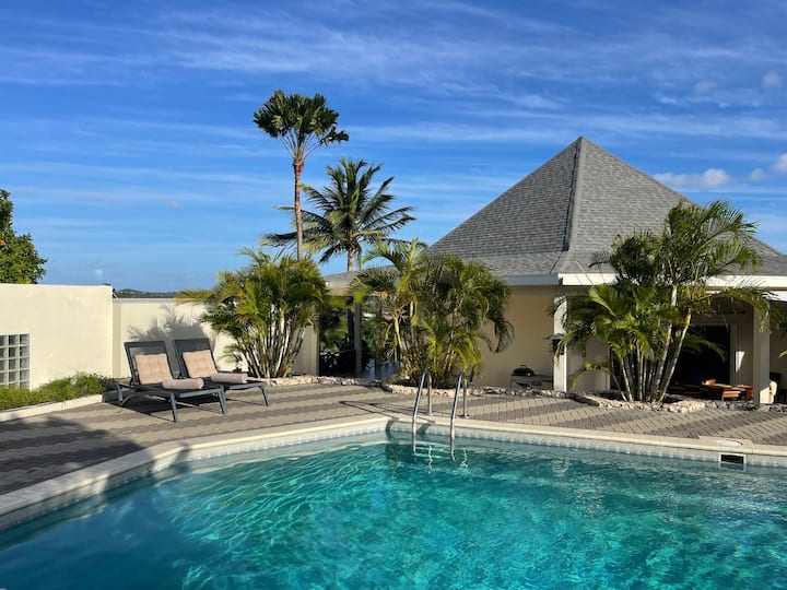 1 Million Dollar View Familie Villa, Privé Zwembad - Curaçao