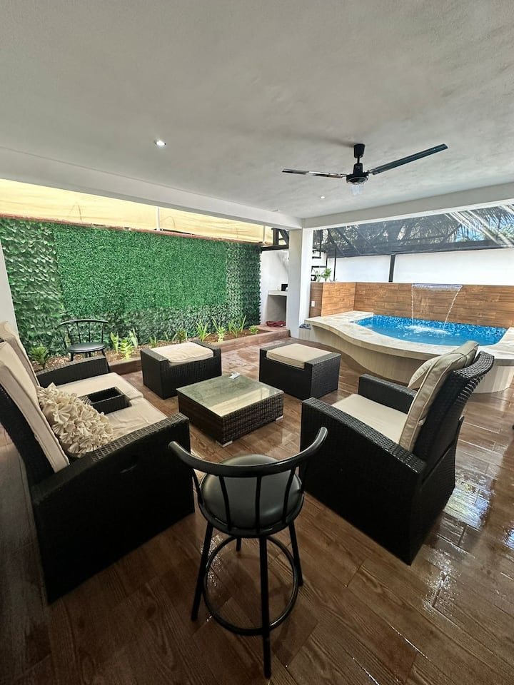 Cuarto Equipado Alado De La Playa Con Alberca - Cancún