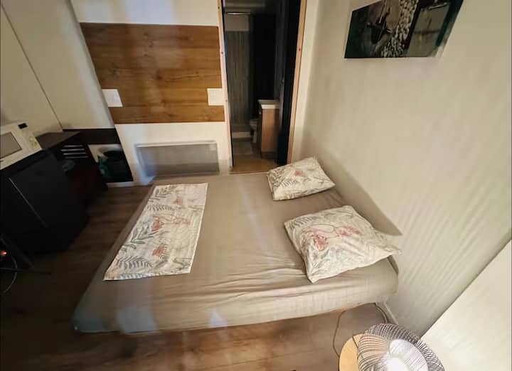 Chambre Avec Entrée Indépendante, - Meyreuil