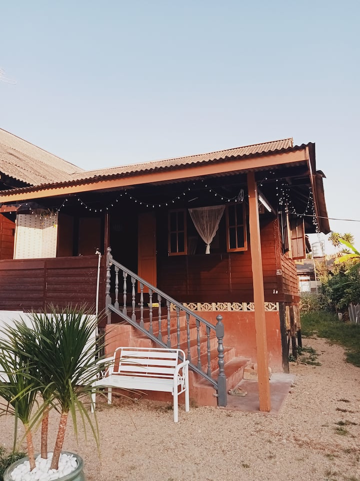 D'desa Inn Heritage @ 

Laman Warisan D'desa Inn - Kampung Raja