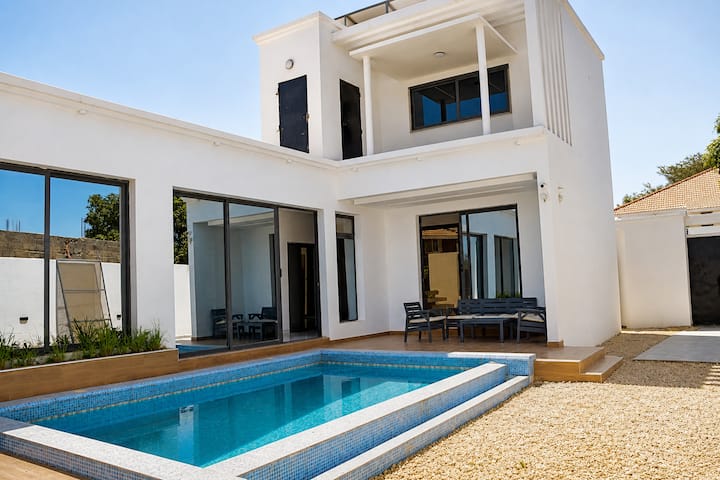 Maison Avec Piscine Proche Plages Saly - Sénégal