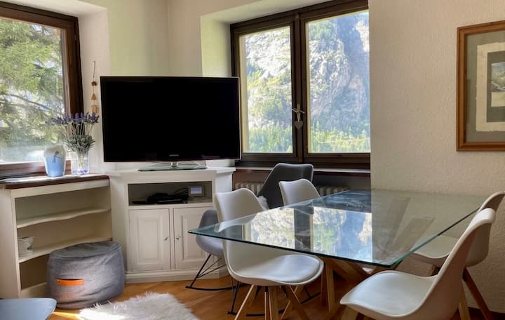 Mont Blanc View Apartment | Balcony & Parking - Courmayeur