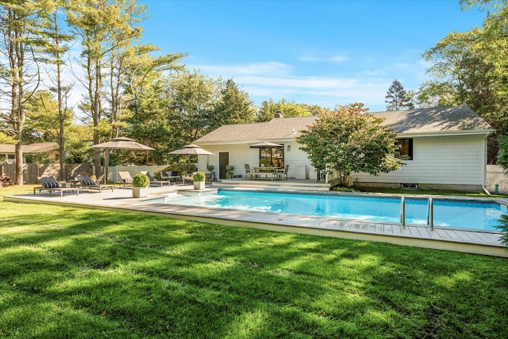 Hamptons Hidden Gem | Pool & Us Open Access - Westhampton, NY