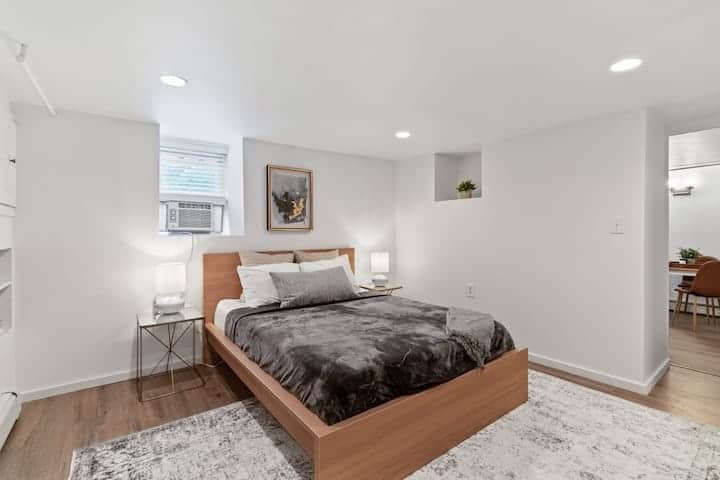 Stamford : The Comfy Cove Hideout - Stamford, CT