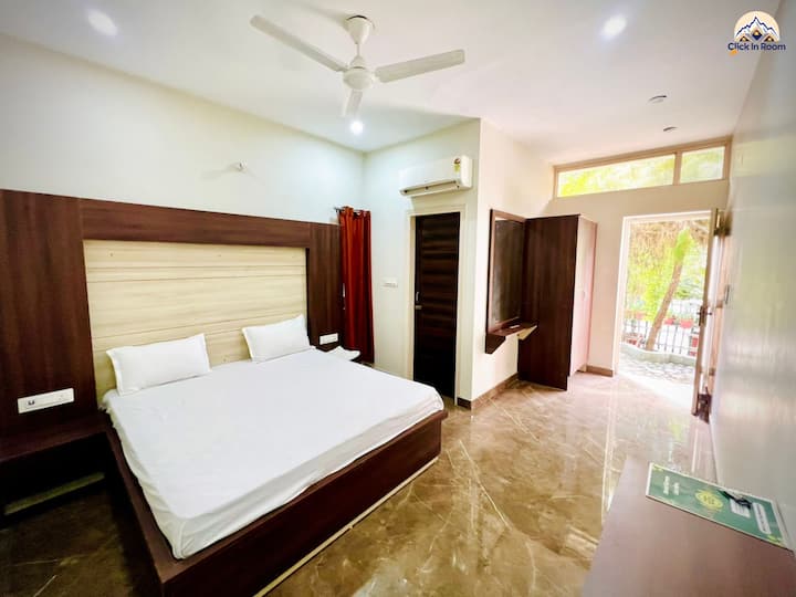 Luxury Room In Ludhiana - Hotel Green Garden - 魯得希阿那