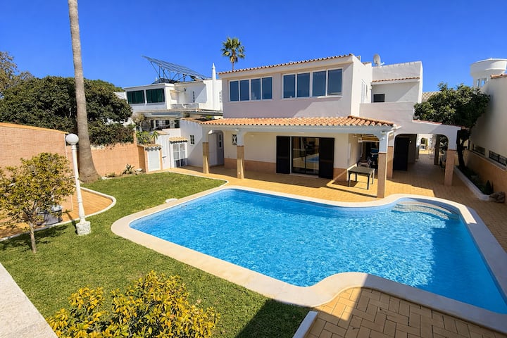 New Sunny 4br Villa With Pool & Garden In Olhão - Faro