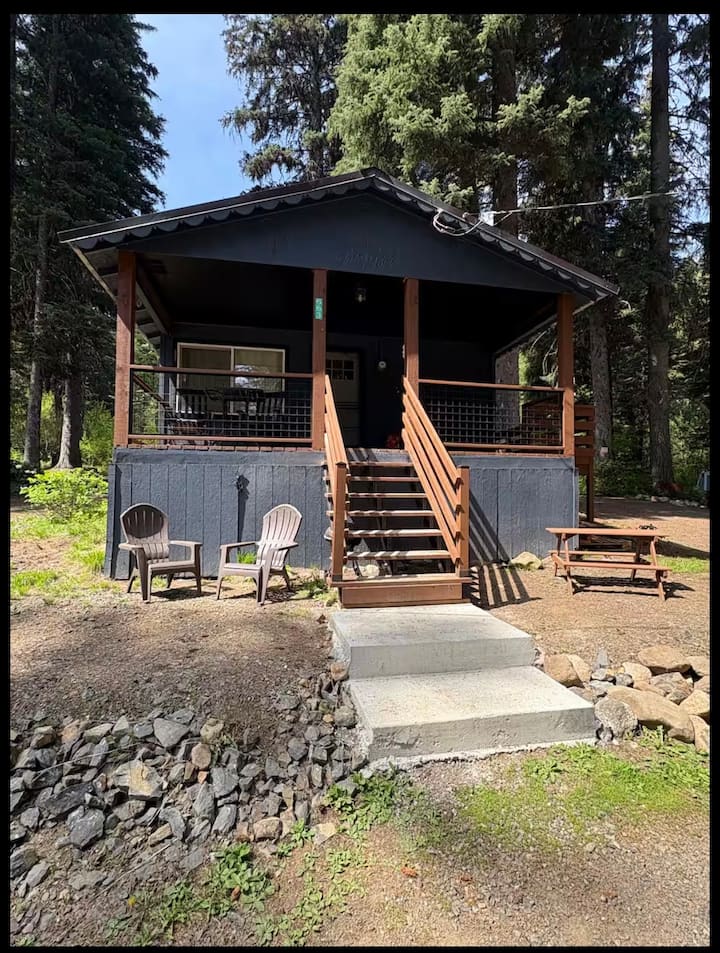 West Mountain Cabin Getaway 2bed/1bath - Cascade, ID