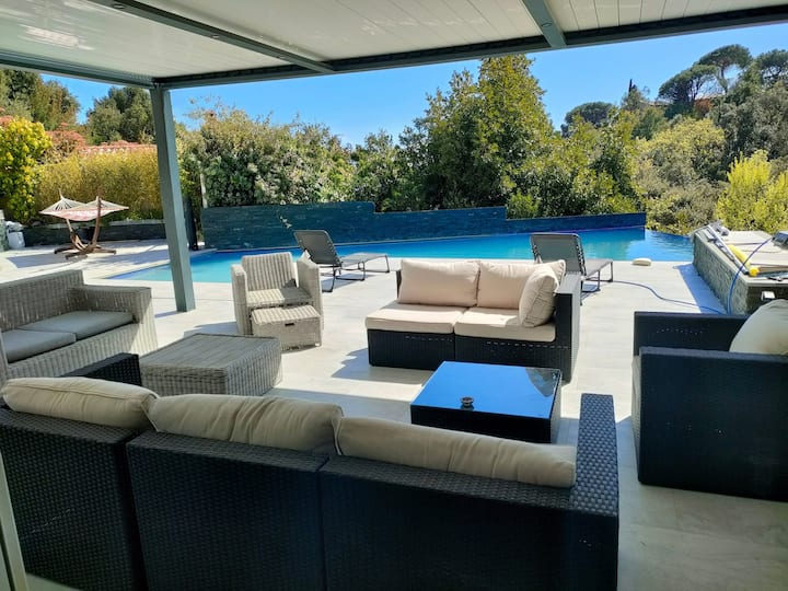 Villa Moderne 10p Piscine, Plage à 10 Min à Pied - Sainte-Maxime
