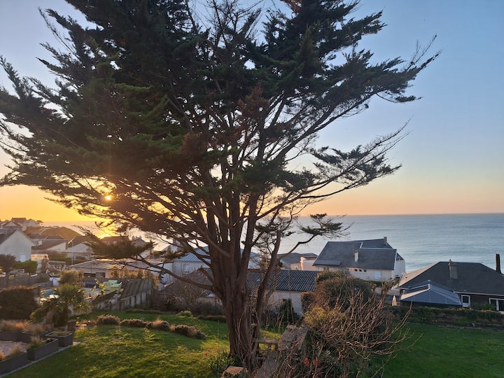 Grand Appartement Avec Vue Sur Mer Et Jardin - Granville