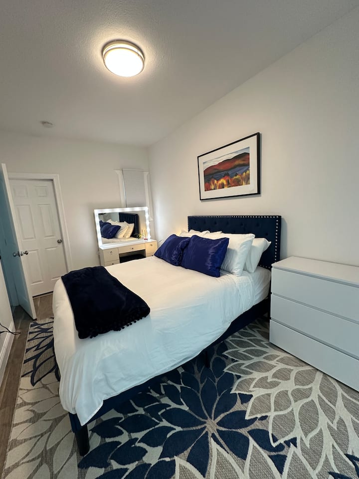 Master Bedroom W Private Bathroom In Sf $75/nite - San Francisco, CA