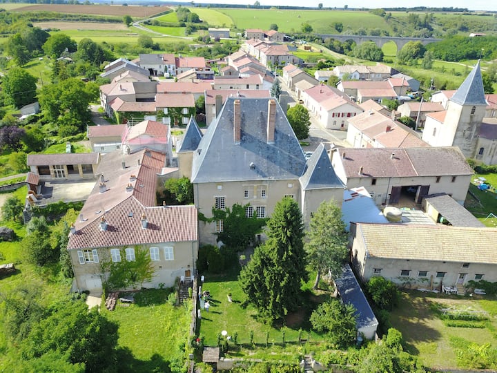 Aile 18ème Du Château D'euvezin - Lac de Madine