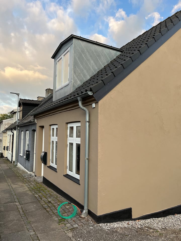 Hyggeligt Byhus Nær Centrum Og Slotssøen - Kolding