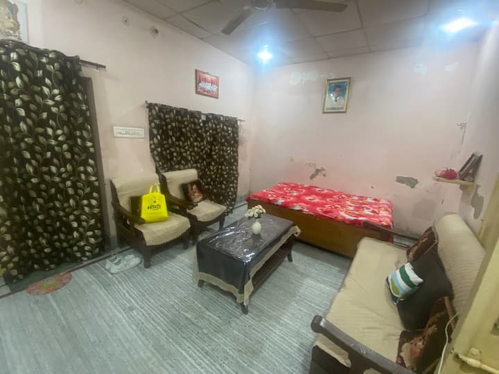 4 Bhk House In Good Locality For Comfortable Stay - Hanumangarh