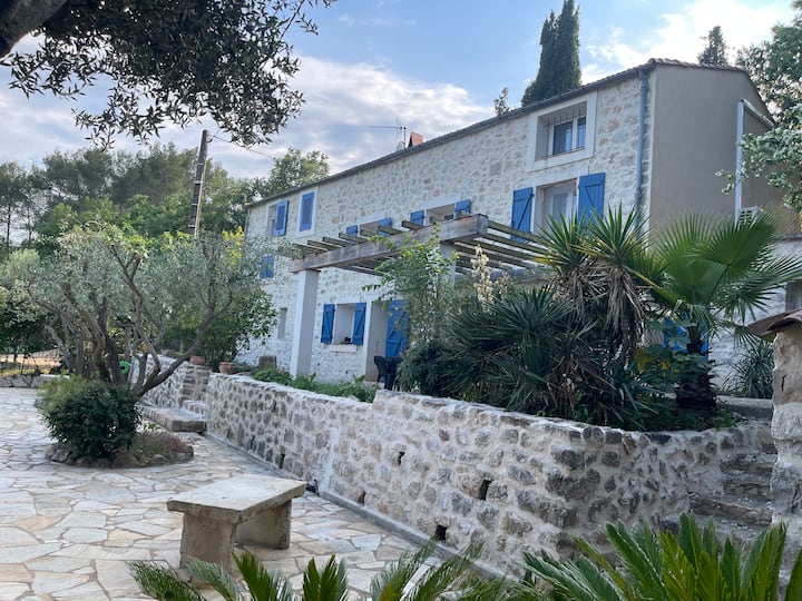 Mas En Pierre Avec Piscine à Débordement - Fayence