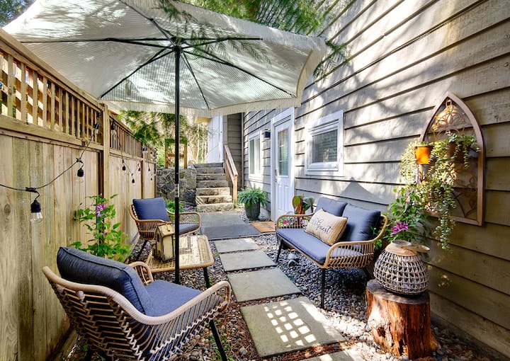 Upper Lonsdale Escape | Steps To Hiking & Trail - Grouse Mountain