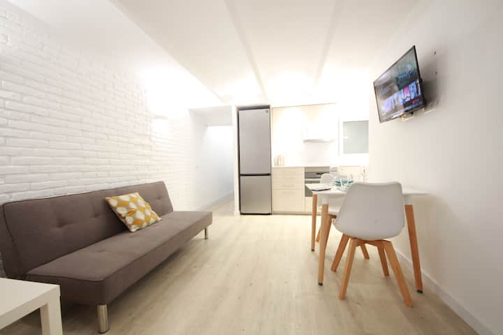 Elegante Apartamento 2br En Eixample Barcelona - Barcelona
