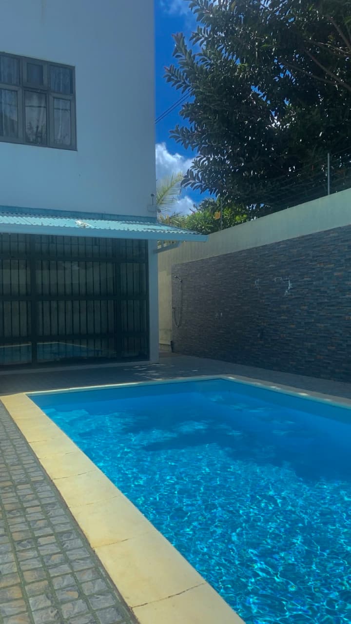 Appartement 2 Chambres & Piscine – Baie Du Tombeau - Port Louis