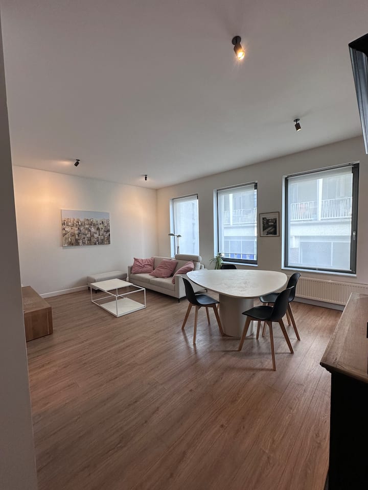 Licht, Ruim En Gezellig Appartement Nabij Het Mas - Anversa