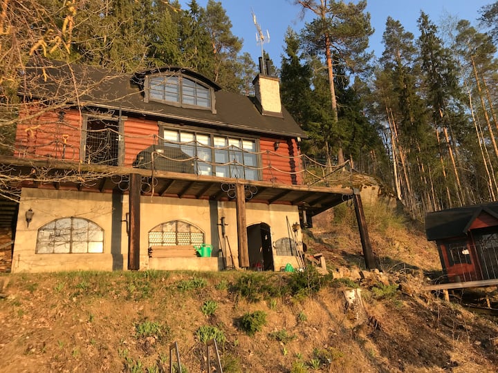 Tunnelmallinen Hirsimökki Hiidenvedellä - Lohja