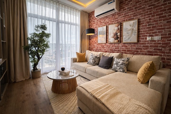 Coastal Modern Apartment | Fast Wifi • Secure - Dar es Salaam