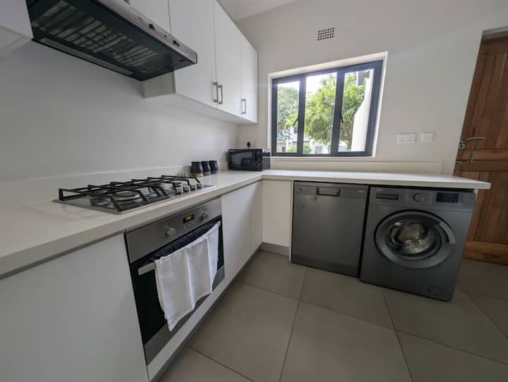 Victoria Falls Modern 3 Bed Villa | Private Pool - Victoria Falls