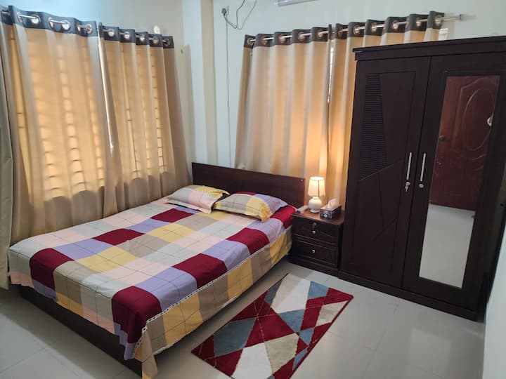 1 Bhk Studio, 2f A/c, Hot Water, Security Guard - Dacca